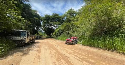 Jovem Morre Ao Bater Carro Em Caminhão Interligado Online
