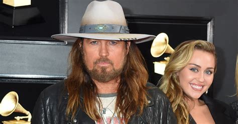 Billy Ray Cyrusa zaručio novu djevojku koja je godište njegove kćerke