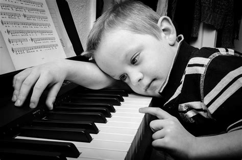 Why Do We Like Listening To Sad Music Scienceabc