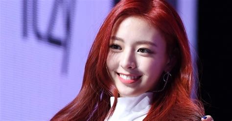 있지 Itzy 유나 빨간 머리 앤보다 더 빨개