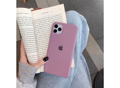 Capa Capinha Case Silicone Aveludada Iphone 12 Pro Max Com Logo Uva