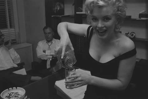Los Enigmas De La Muerte De Marilyn Monroe Una Escena Alterada