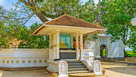 Thani Vella Maha Devalaya Myora