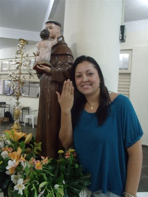Distribuição Do Bolo De Santo Antônio Atrai Centenas De Fiéis Ms Repórter