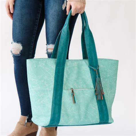 Free Tiered Tassel Pattern Sallie Tomato