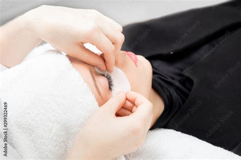 Master Doctor Performs Procedure For Beauty Patches On Eyes Of