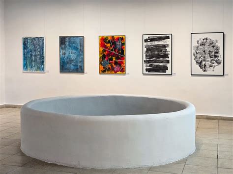 Градска художествена галерия Варна Varna City Art Gallery Added A New
