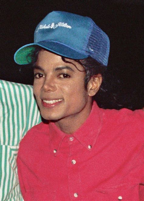 After 20 Years Michael Jacksons Only Daughter Paris Has Finally
