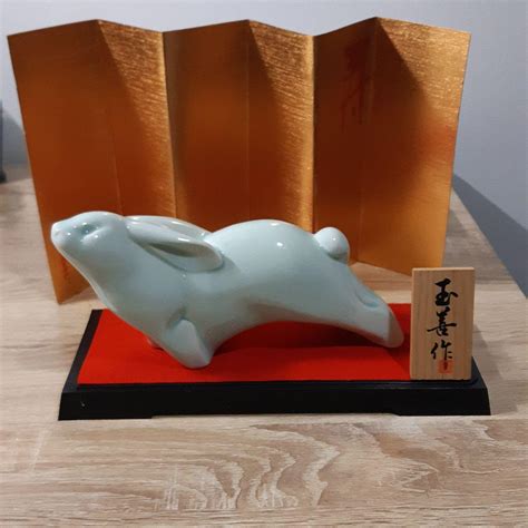 開運干支 兎 置物青磁 玉善作 メルカリ
