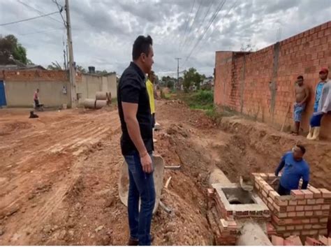 FISCALIZAÇÃO Edmilson Dourado acompanha obras de drenagem e