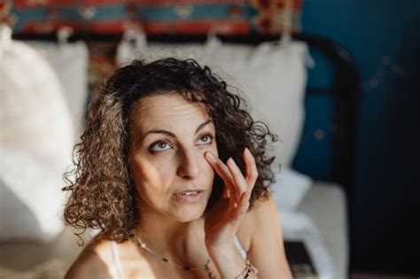 한국 에센스 스킨케어로 여러분의 뷰티 루틴을 강화할 5가지 핵심 전략