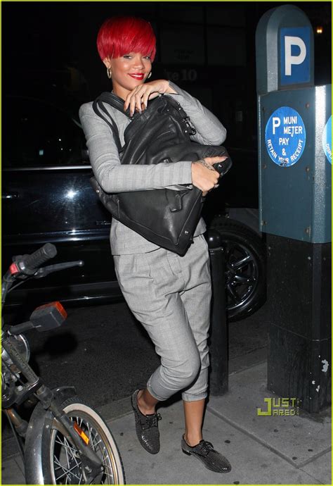Rihanna New Neck Tattoo Photo 2472662 Rihanna Pictures Just Jared