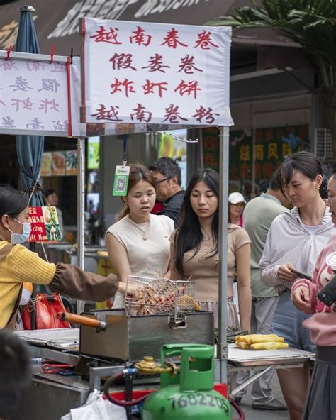 🌲小松 🌲 철썩이는 파도 갈매기의 날갯짓 그리고 사람들의 웃음소리가 어우러진 이 순간 자연과 함께하는 시간이 주는 특별함이 있습니다 2025년 2월 17일 산둥