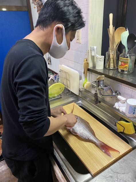 魚捌く用のシンクにあわせたサイズのまな板つくったど 武蔵新城駅の美容室 PEACE HAIRピースヘアー