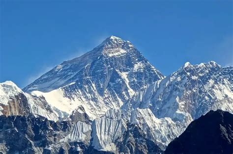 Daftar 10 Urutan Gunung Tertinggi Di Indonesia Dan Letaknya