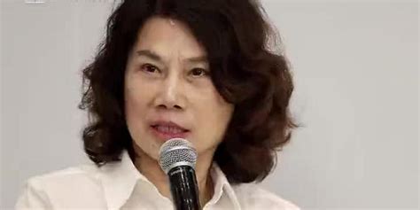 董明珠谈传统制造业如何转型做直播 手机新浪网