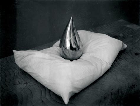 Robert Therrien Beverly Hills September 23october 29 2011 Gagosian