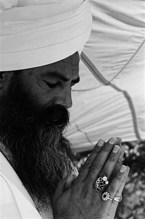 Teachings By Yogi Bhajan About Love Teachings Of Yogi Bhajan