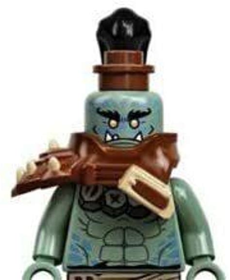 Lego Ninjago Munce Minifig With Battle Axe And Dagger Muncefoil892070