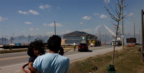 Canadá Registra 25000 Evacuados Por Los Incendios Forestales