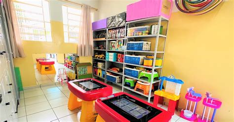 Escolas Municipais Retornam às Aulas Com Novos Parquinhos Entrega De