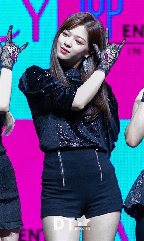 트와이스 정연 긴 머리도 잘 어울려 스타포토