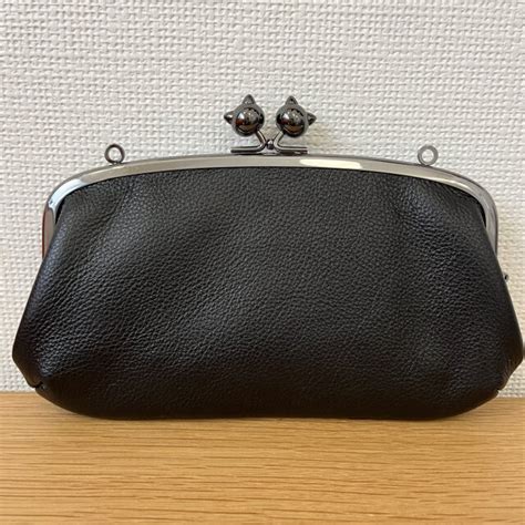 黒猫口金の、外ポッケがついた本革ぺたんこ親子がまぐち長財布 Iichi 日々の暮らしを心地よくするハンドメイドやアンティークのマーケットプレイス