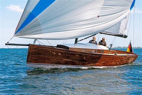 Das Besondere Boot „rémy“ Der Erste Seiner Art Yacht
