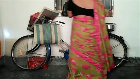 Bhabi Alone Was Left By The Neighbor Brother In Law That Bhabi Ki Pani Pani Ho Gayi Xhamster