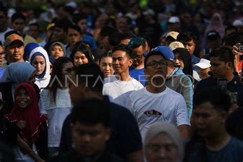 Gibran Sapa Warga Jakarta Saat CFD ANTARA Foto