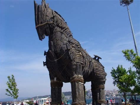 O que é a Lei Cavalo de Troia como e por que rejeitá la Vida Sem Dúvida