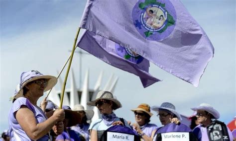 Luta Do Movimento De Mulheres Camponesas é Tema De Livro Feminista