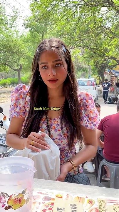 लड़की ने गरीब के पैसे मारे Viralshorts Trendingvideo Kuchnewenjoy