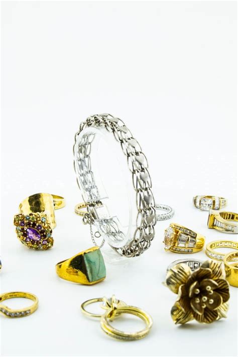 Vintage Open Cut Scroll Gem