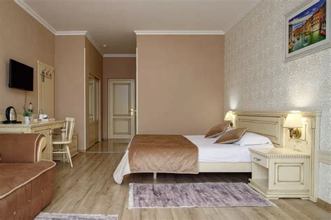 Готель в Карпатах з видом на гори ціни в Підгіря