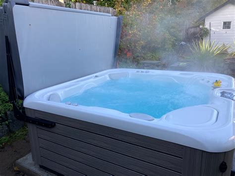 Hot Spring Vanguard Pre Owned Sumner WA Olympic Hot Tub