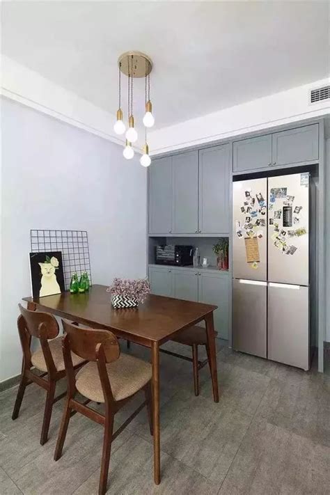 冰箱嵌入餐边柜 冰箱嵌入柜子 嵌入式冰箱 大山谷图库