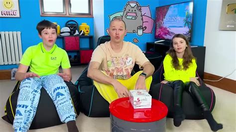 Mister Max 150 вопросов с Максом и Катей — Видео от Мистер Макс ВКонтакте