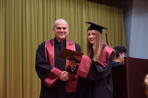 УНСС Дипломи получиха и възпитаниците на катедра „Икономика на търговията“