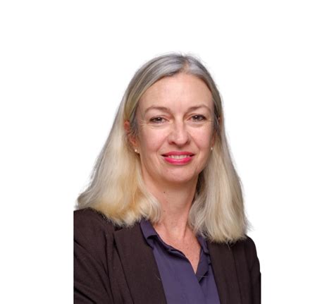 Elmien Pols Stepped Up To Be Interviewed On Moneyweb Radio