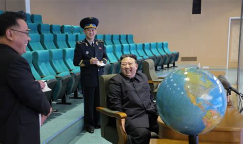 北 목포·군산·평택·오산·서울도 촬영…한반도 전체 붉게 채색한 그림 눈길 노컷뉴스