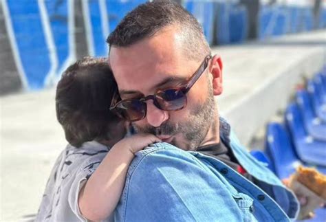 Το τρυφερό στιγμιότυπο από τις διακοπές του Λεωνίδα Κουτσόπουλου με τον