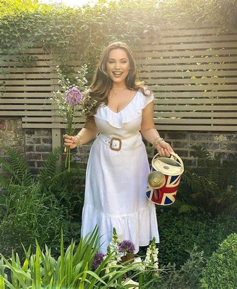 Kelly Brooks Gorgeous Mini Dress Is A Bargain From Tesco But You