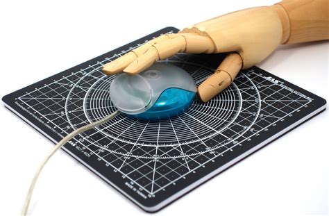 1998 — Apple Puck Mouse Mouses