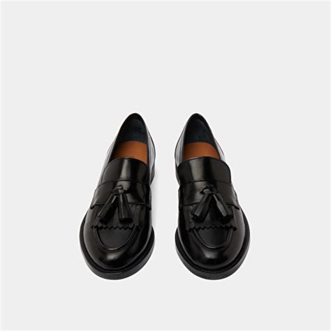 Mocassins à Talons Plats Et Pompons En Cuir Noir Jonak