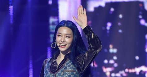 Aoa 설현화사한 미소 사진