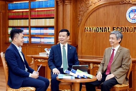 Trường Đại Học Kinh Tế Quốc Dân Khởi động Chuỗi Livestream Tư Vấn Tuyển