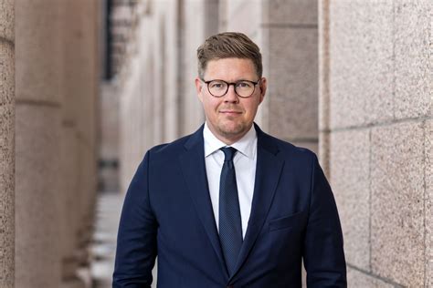 SDP n pj Antti Lindtman talouspolitiikan arviointineuvoston raportista Kylmää vettä