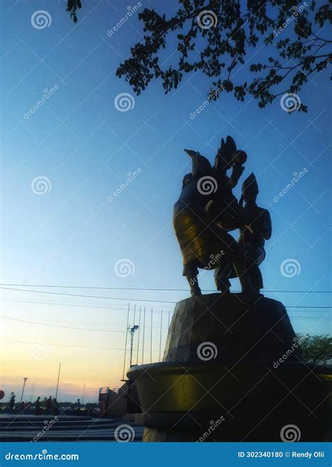 Ikon Khas Kota Makassar Tarian Paraga Editorial Image Image Of Kota Makassar 302340180