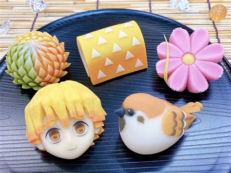 鬼滅の刃公式 on Twitter 本日は善逸の誕生日 誕生日を記念しオリジナルの和菓子の写真を公開しました 善逸おめでとうございます ufotable描き下ろしミニキャラ